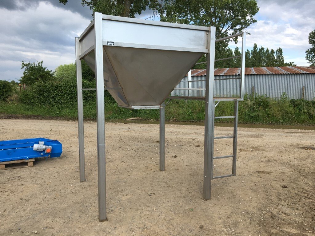 Trémie NC à trappe EM à vendre sur Roussel Agri 62